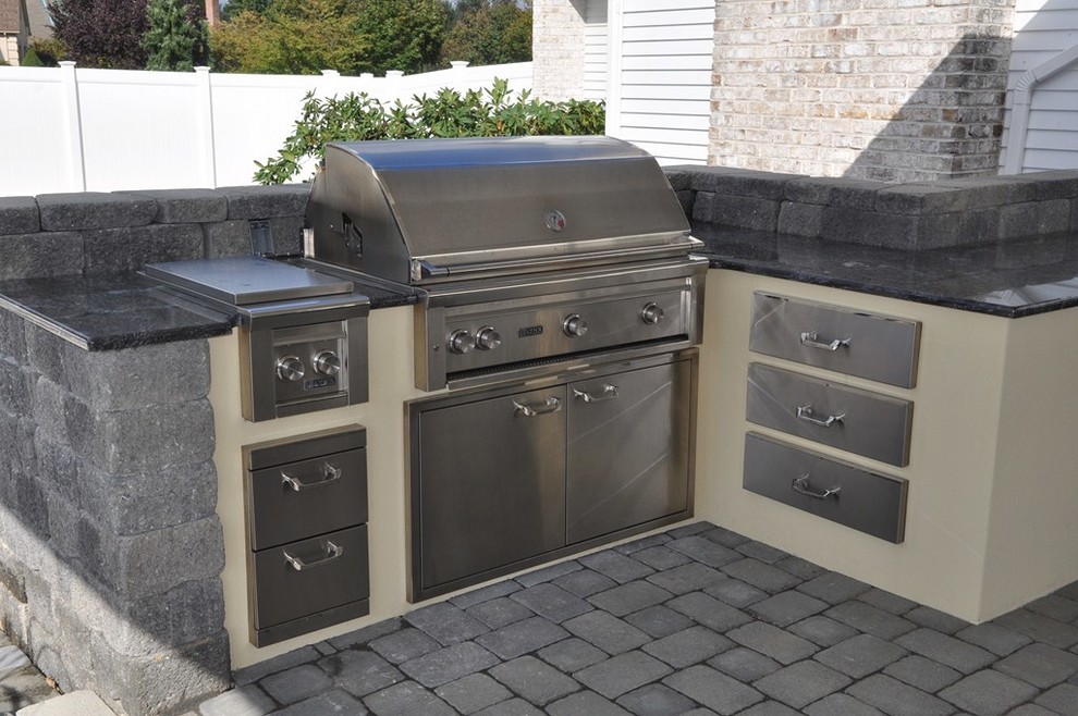 Modern Backyard with Free Form Pool and Spacious Porch - Modern - Patio ...