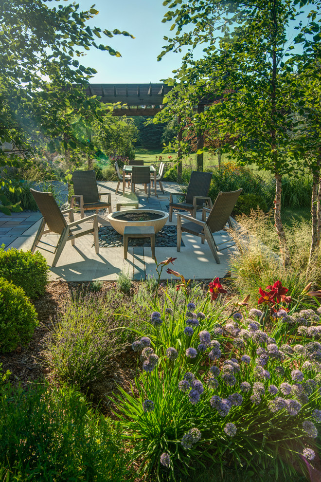 Modern Fire Pit - Mequon - Modern - Patio - Milwaukee - by Ginkgo Leaf ...