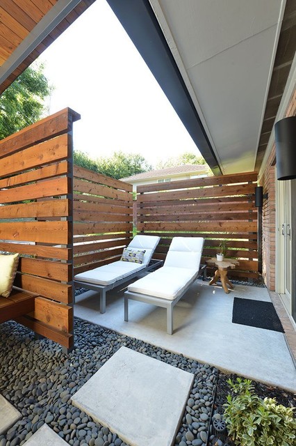Modern Horizontal Privacy Screens - Modern - Patio - Dallas - by ...