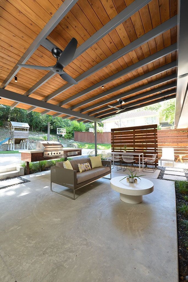 Modern Horizontal Privacy Screens - Modern - Patio - Dallas - by ...