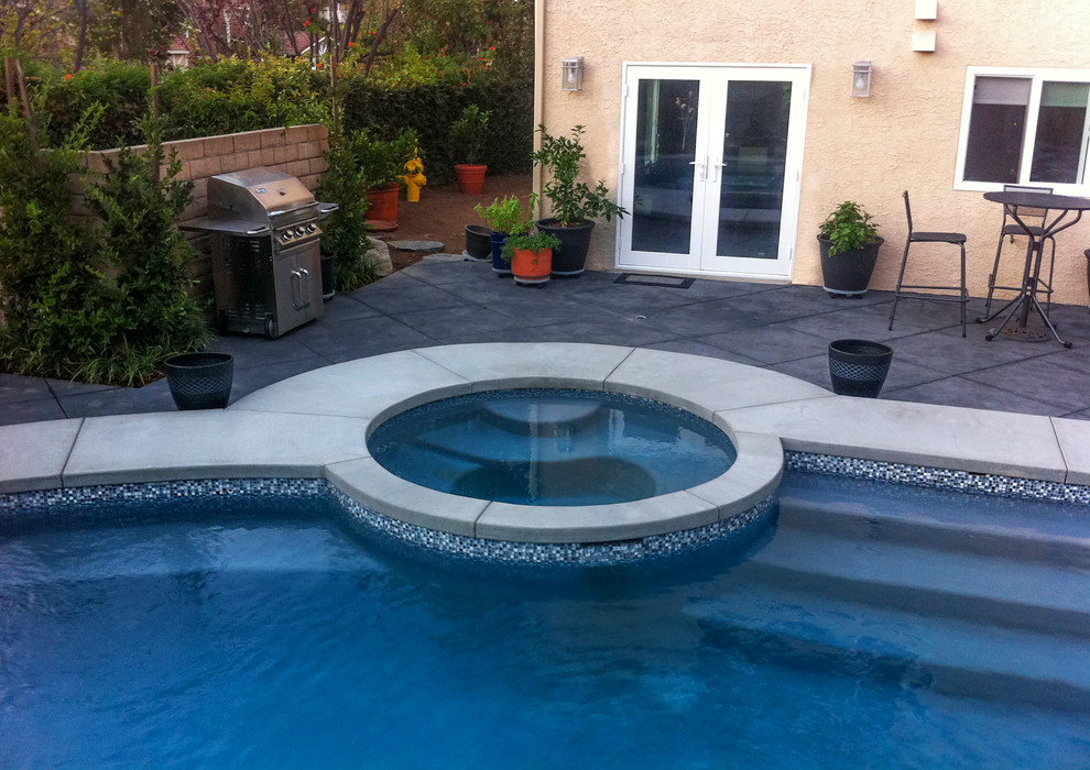 Modern Landscaping | Freeform Pool - Modern - Patio - San Francisco ...
