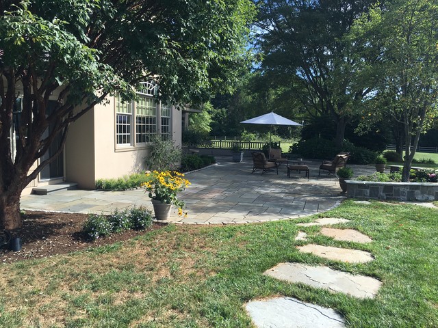 Natural Irregular PA Blue Natural Flagstone Thermal Square Cut Flags ...