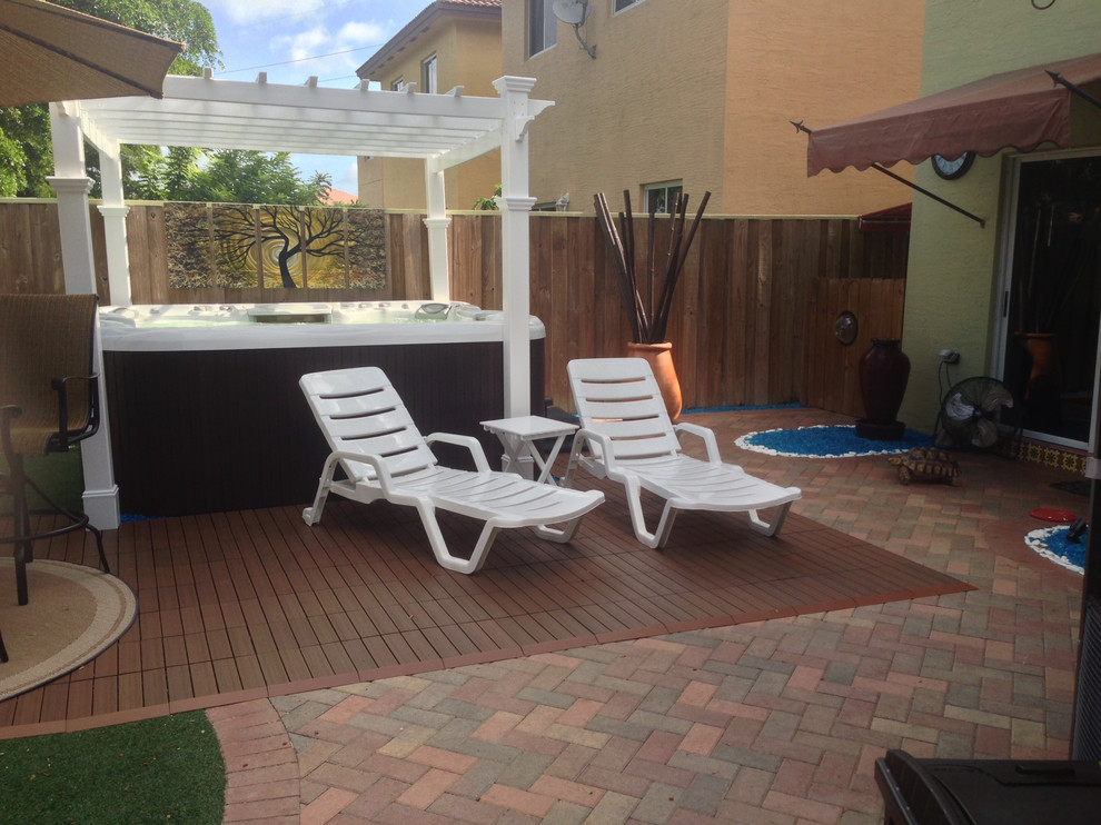 NewTechWood Ultrashield Deck Tiles - Traditional - Patio - Chicago - by ...