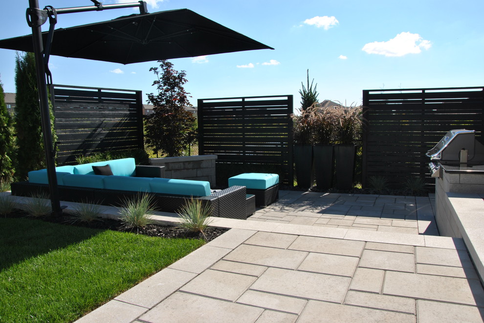 North Oakville Small Space Retreat - Contemporary - Patio - Toronto ...