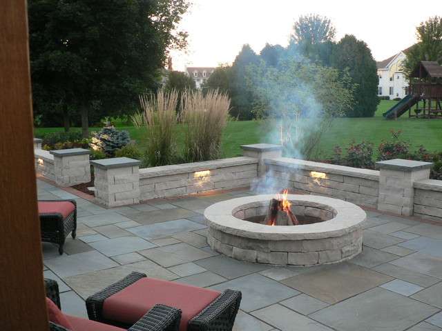 Outdoor Fire Pits and Fireplaces - Traditional - Patio - Milwaukee - by ...
