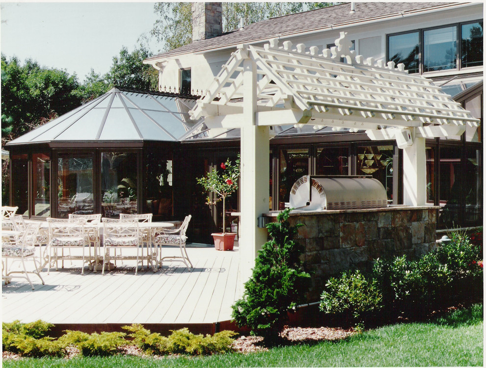 Outdoor grill with trellis becomes a focal point. - Contemporary ...