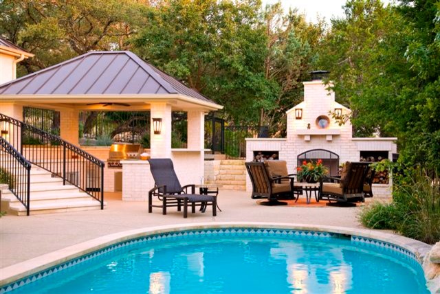 Outdoor Kitchen - Traditional - Patio - Austin - by Boozer Construction ...