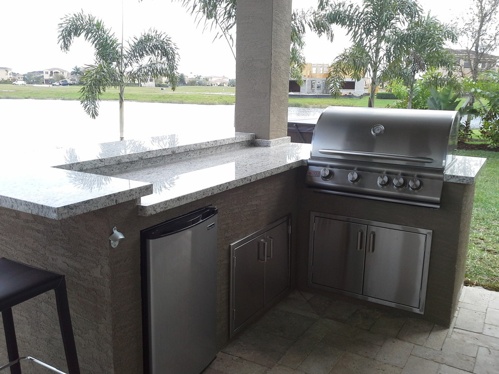 Outdoor Kitchen - Traditional - Patio - Miami - by Broward Landscape ...