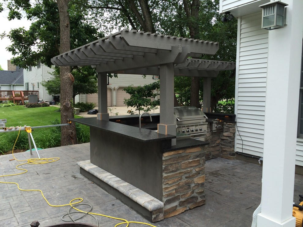 Outdoor kitchen - Traditional - Patio - Other - by User | Houzz