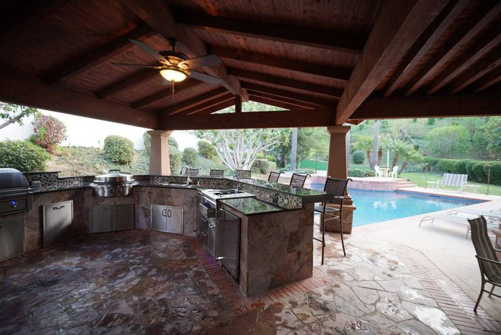 Outdoor Kitchen with Evo Circular Cooktop - Traditional - Patio ...