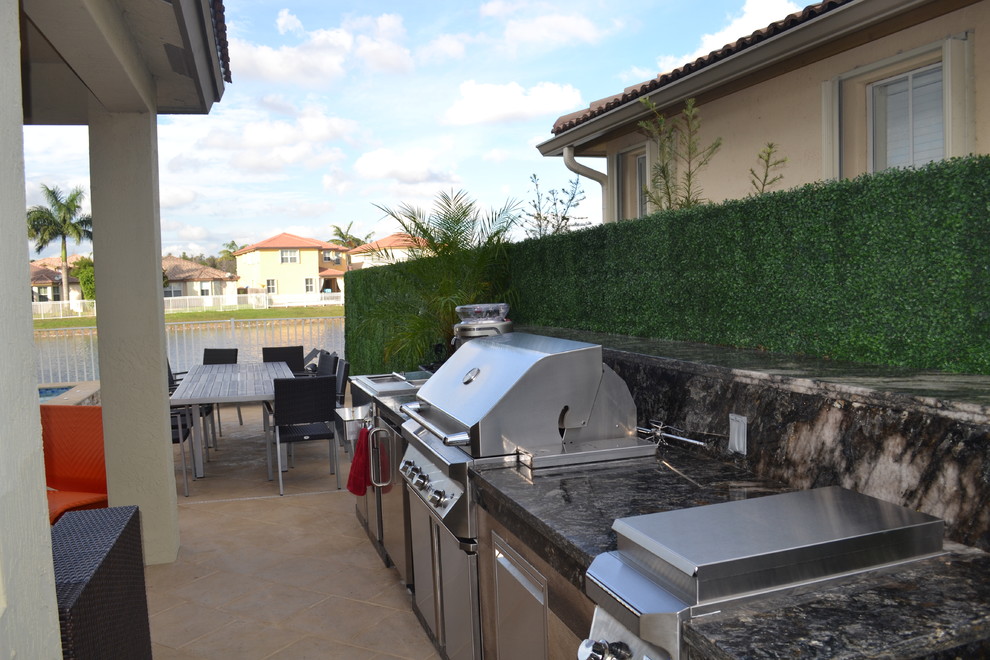 Outdoor kitchens - Modern - Patio - Miami - by Luxapatio | Houzz