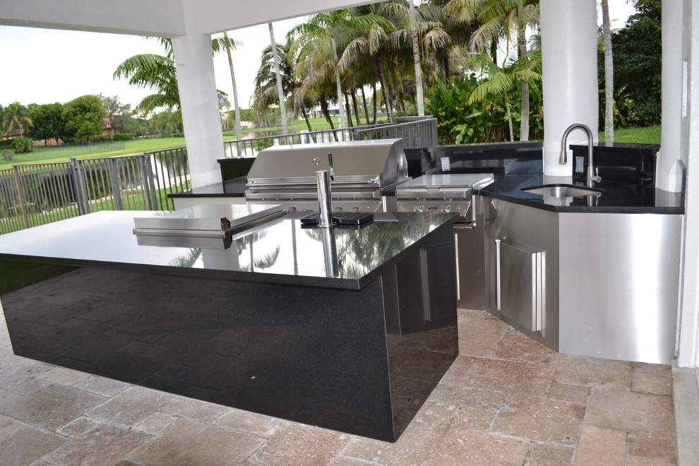 Outdoor kitchens - Modern - Patio - Miami - by Luxapatio | Houzz