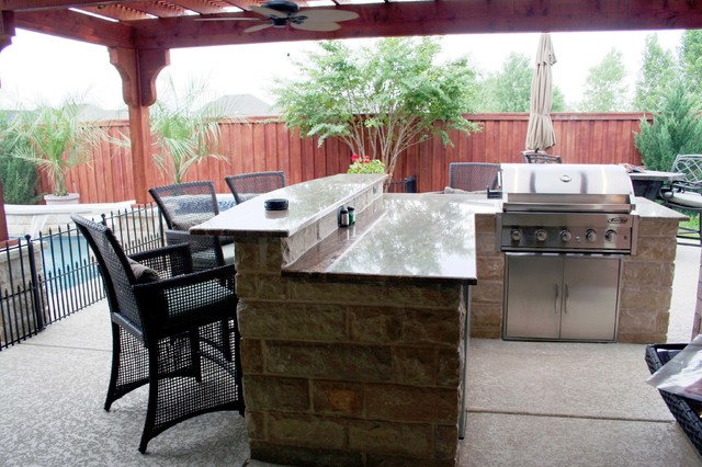 Outdoor Kitchens-Pergolas - Traditional - Patio - Dallas - by Pulliam ...