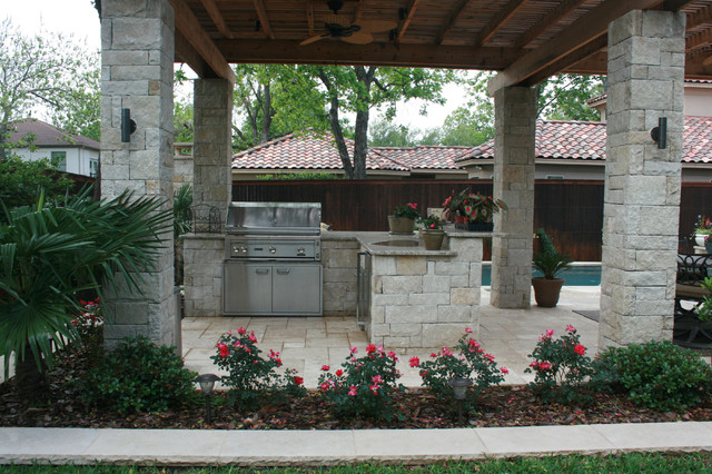 Outdoor Kitchens-Pergolas - Traditional - Patio - Dallas - by Pulliam ...