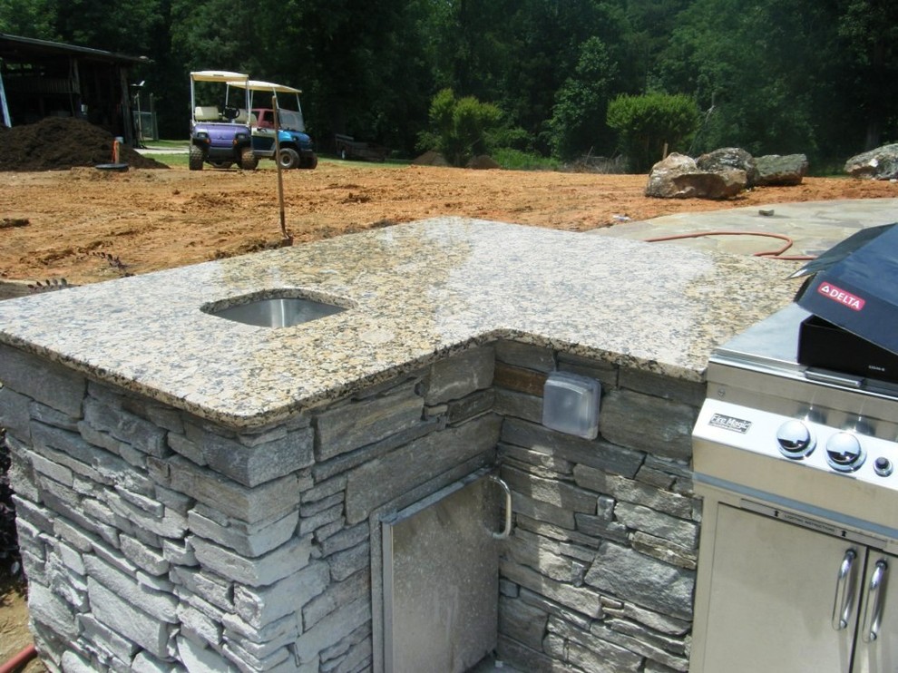 OUTDOOR KITCHENS with Granite - Classique - Terrasse et Patio ...