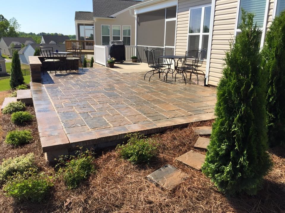 Outdoor Living - Traditional - Patio - Charlotte - by Richard Laney ...