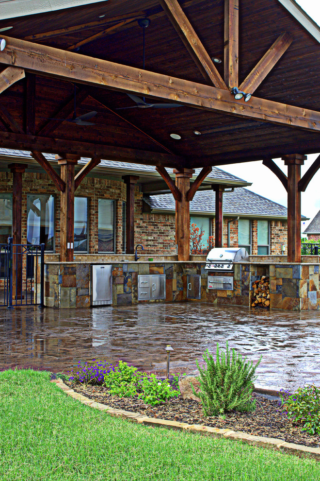 Outdoor Living - Traditional - Patio - Dallas - by User | Houzz UK