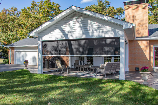 Outdoor Room Addition with Retractable Screens - Terrasse et Patio - St ...