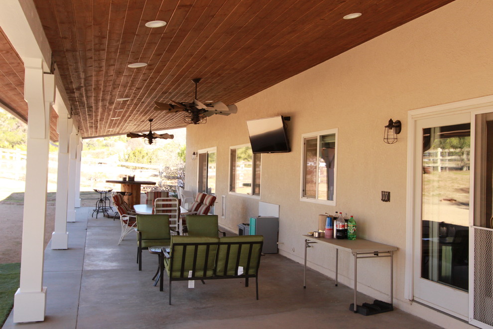 Patio Cover Aqua Dulce - Farmhouse - Patio - Los Angeles - by Randal G ...