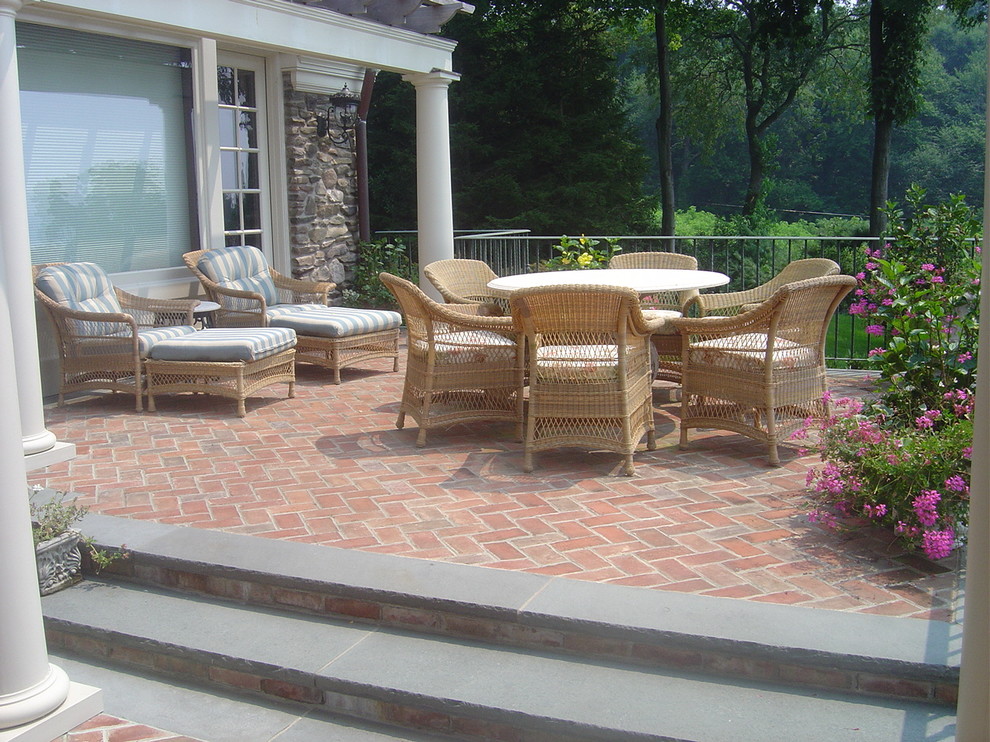 Patios and terraces - Traditional - Patio - New York - by The Laurel ...