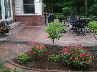 Patios with seatwalls - Traditional - Patio - Detroit - by Apex ...