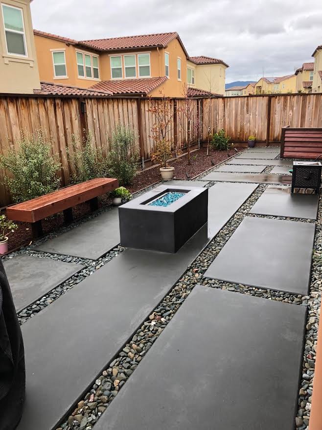 Paved Patio & Side Pathway - Clásico - Patio - de DSTscaping and RLC ...