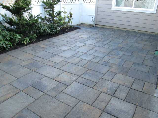 Paver patios (Interlocking Concrete Pavers) - Contemporary - Patio ...