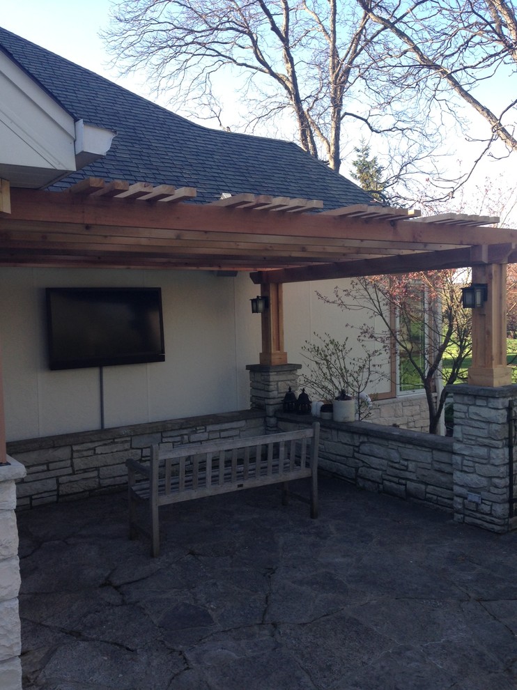 Pergolas - Farmhouse - Patio - Chicago - by Elemental Landscapes, Ltd ...