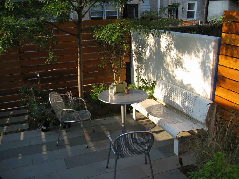Petite Maison | Tiny House - Modern - Patio - Montreal - by ...