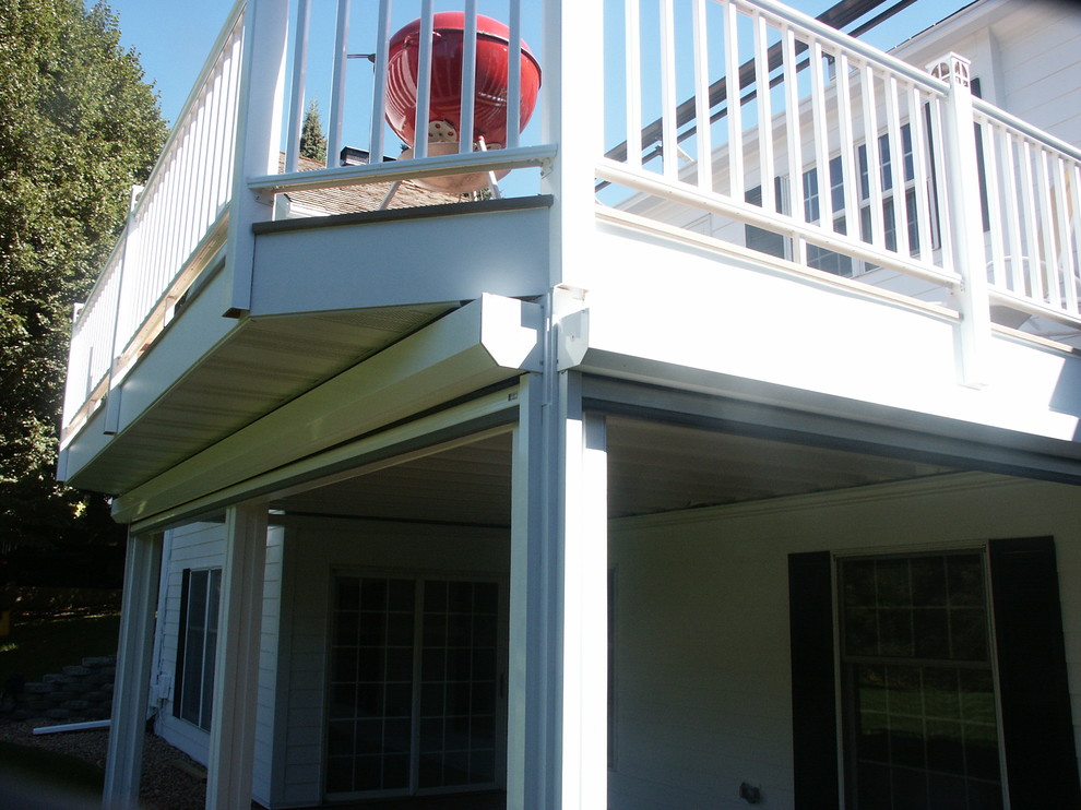 Phantom Retractable Screens Under Deck - Traditional - Patio ...