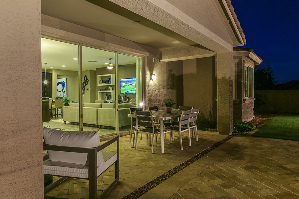Phoenix, Arizona | Villagio Belice - Montana Vista Patio - Contemporary ...