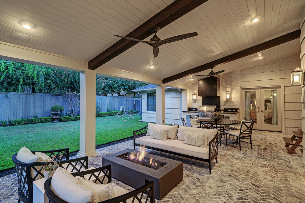 Project of the Month: November 2019 - Transitional - Patio - Houston ...