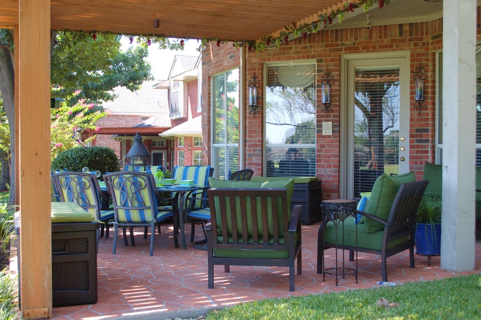 Quaint Backyard Patio - Traditional - Patio - Dallas - by Dorsch ...