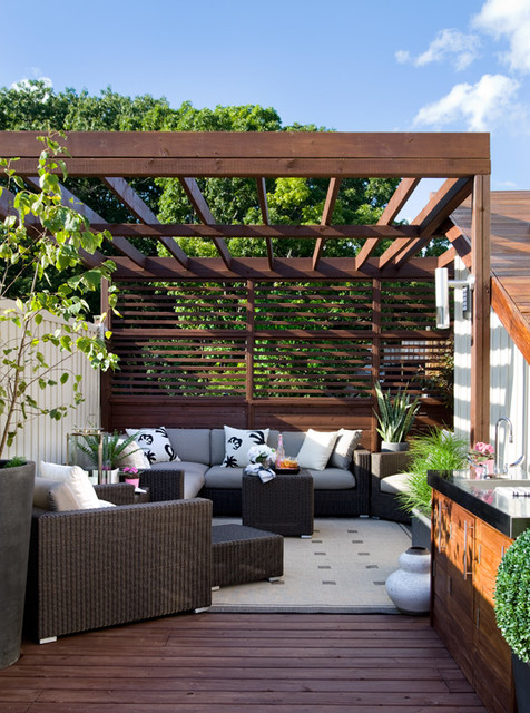 A Toronto Rooftop Gets a Luxurious Makeover