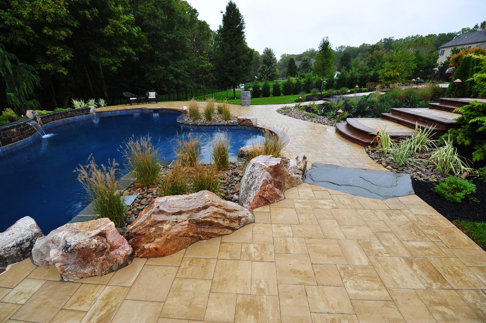 Raised Stone Bond Beam & Raised Spa Pool - Traditional - Patio - New ...