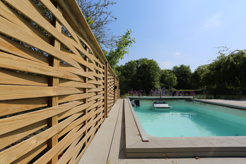 River deck in Sunbury - Coastal - Patio - London - by Positive Garden ...