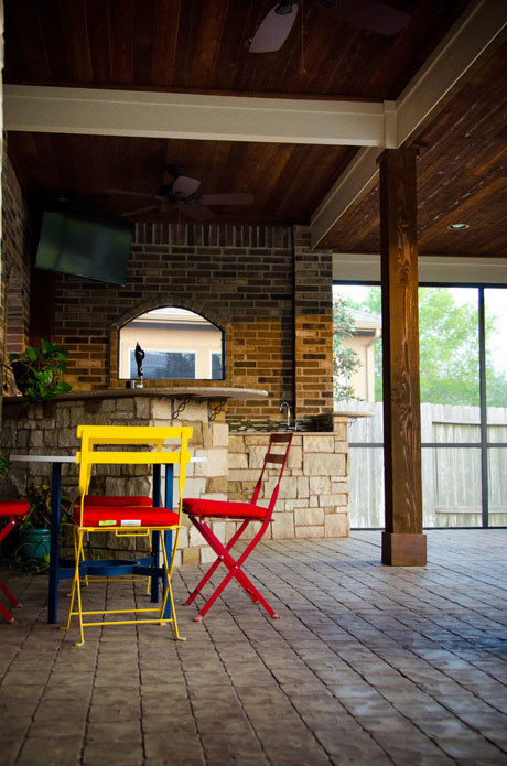 Screened in Patio and Outdoor Kitchen in Katy, TX - Traditional - Patio ...