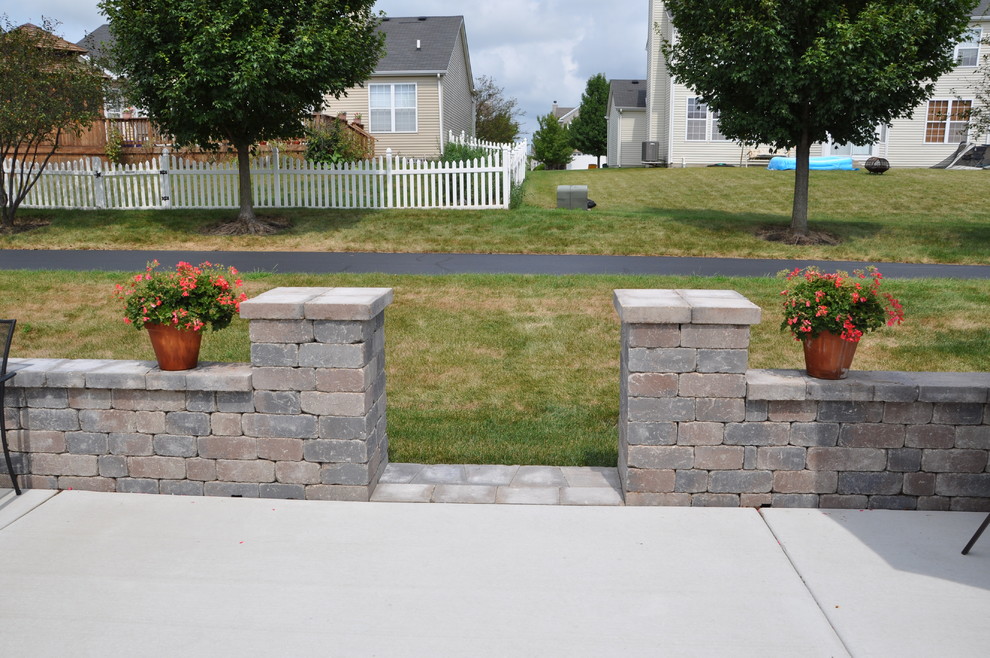 Shorewood - Seat wall & Pillars around concrete patio - Patio - Chicago ...