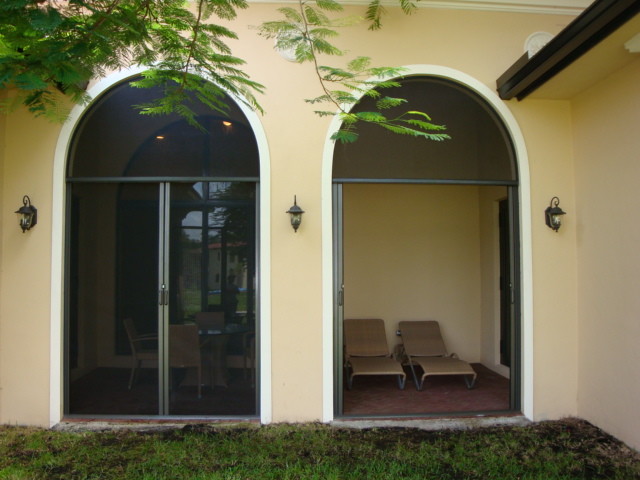 Sliding Glass Door Screens - Classique Chic - Terrasse et Patio - Miami ...