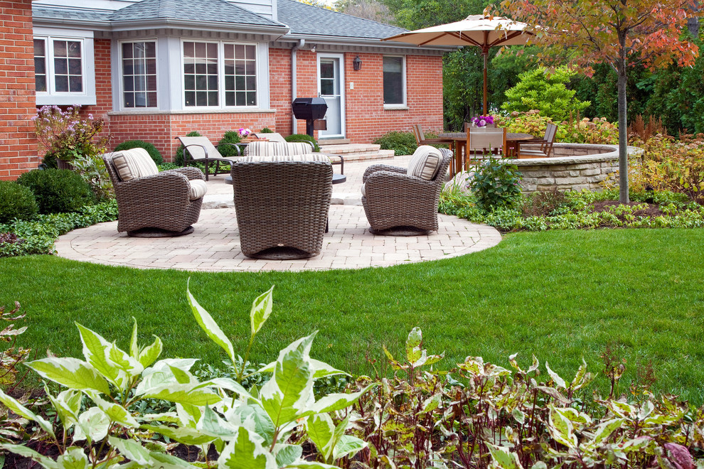 Suburban Retreat - Traditional - Patio - Chicago - by NLH Landscape ...