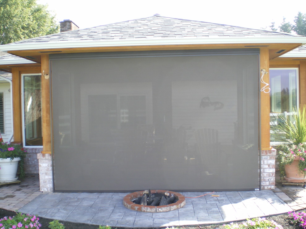 Sunscreen on Pergola - Traditional - Patio - Portland - by Waagmeester ...