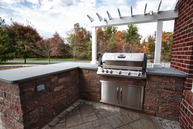 Techo-Bloc Patio with Seatwalls and Outdoor Kitchen - Patio - DC Metro ...