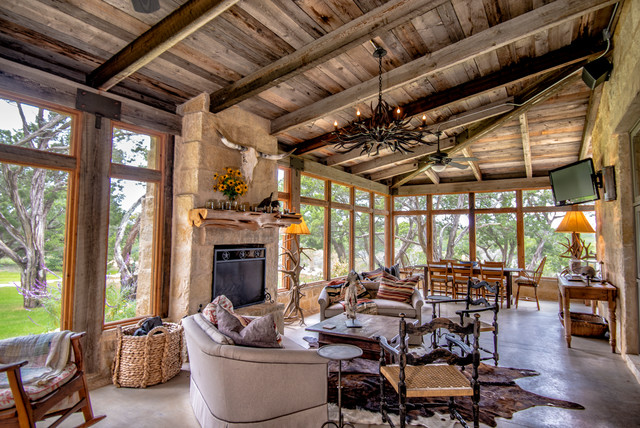 Texas ranch home - Rustic - Patio - Dallas - by Trestlewood | Houzz UK