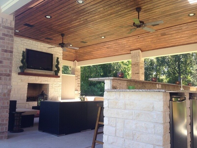 The Gameday - Patio - Houston - by Creekstone Outdoor Living | Houzz UK