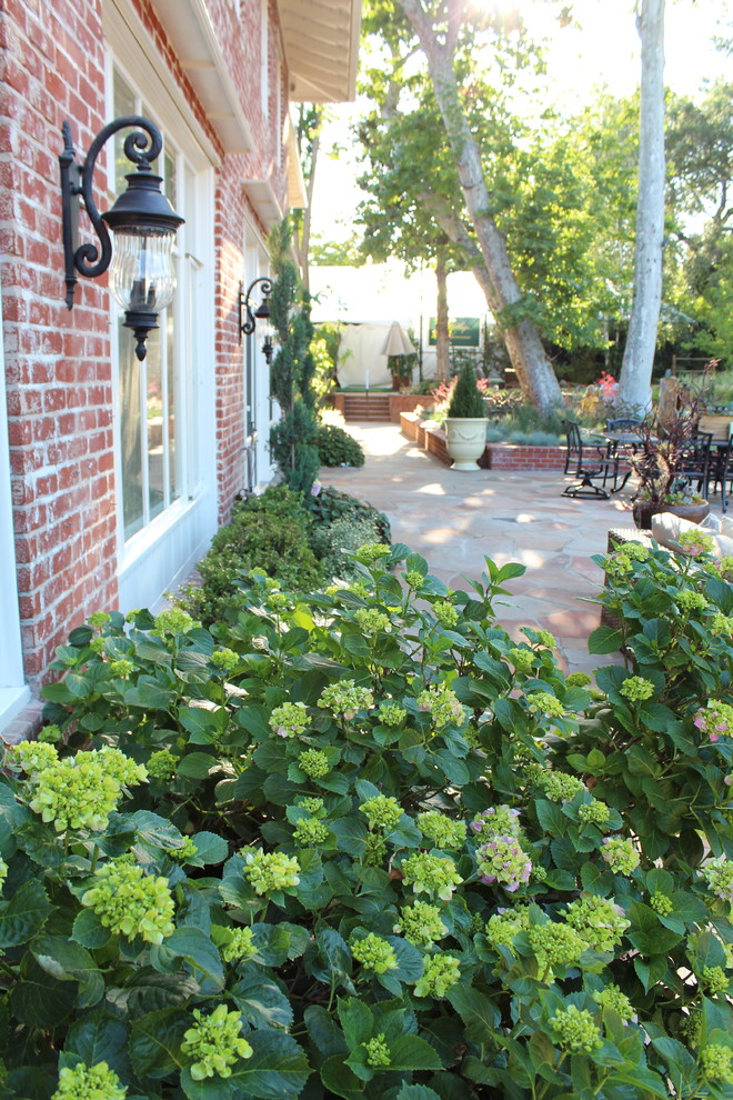 The Grand Patio - Traditional - Patio - Los Angeles - by Jason Lee ...