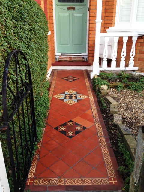 Edwardian Garden Path Tiles | Fasci Garden