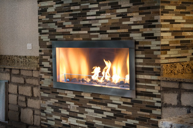 Transitional Infinity Edge Pool & Outdoor Firewall - Classique Chic ...