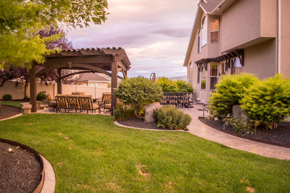 Trapezoid Perfect Pergola for Irregular Landscaping - Transitional ...