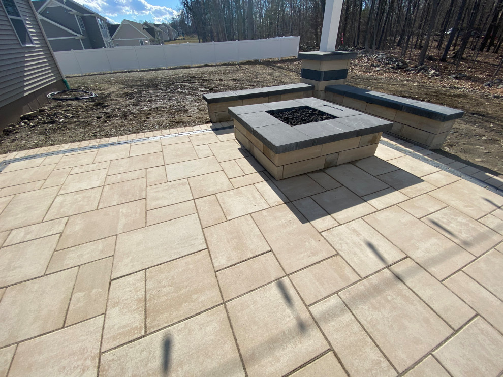 Unilock- Ucara wall, beacon hill patio - Modern - Patio - New York - by ...