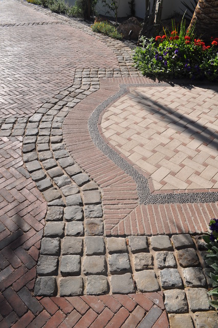Walkway Tile Design - Mediterranean - Patio - Phoenix - by Exteriors By ...